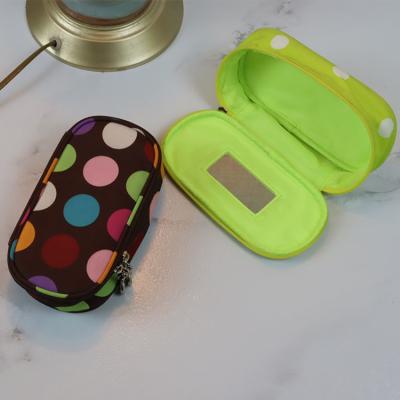 China Malote cosmético de Kit Bags 7Inch da composição de Oxford 600D com espelho à venda