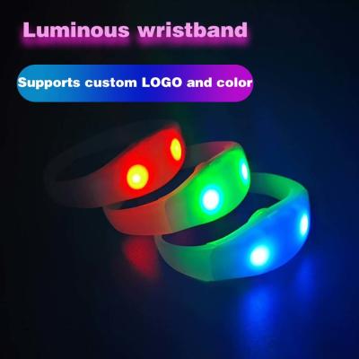 중국 Event LED Wristband with Wireless Control and RFID for Crowd Management ODM 판매용