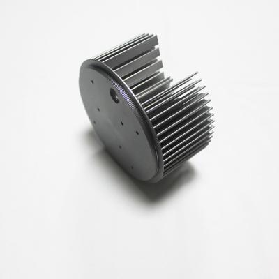 Cina Dissipatore di calore di forgia freddo d'anodizzazione naturale rotondo con il diametro esistente 110mm della muffa in vendita