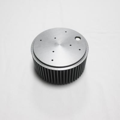 Cina Dissipatore di calore di forgia freddo d'anodizzazione naturale rotondo con il diametro esistente 110mm della muffa in vendita