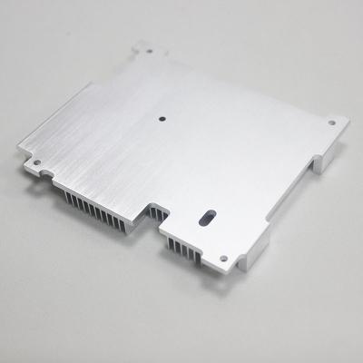 China Dissipador de calor feito sob encomenda do perfil de alumínio para o router europeu da telecomunicação à venda