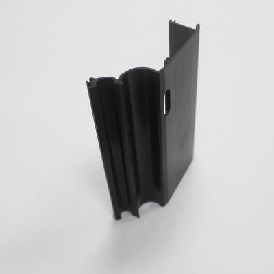 China Disipador de calor de aluminio adaptable del perfil del anodizado en negro para los diversos usos en venta