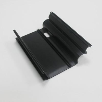 China Disipador de calor de aluminio adaptable del perfil del anodizado en negro para los diversos usos en venta