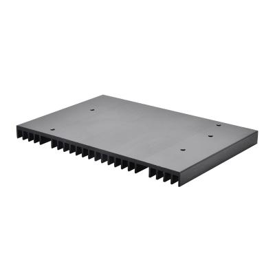Chine Le radiateur d'utilisation de l'électronique d'industrie profile l'aluminium de usinage de précision de commande numérique par ordinateur à vendre
