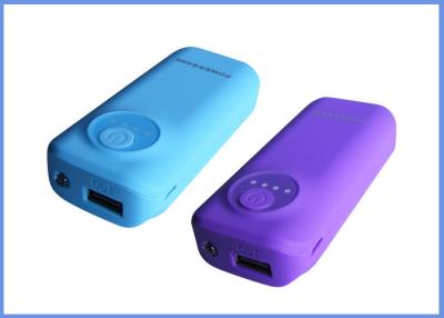 Cina Backup portatile compatto di gomma 5V, 1A di alimentazione di emergenza della banca 5600mAh di potere del fulmine in vendita