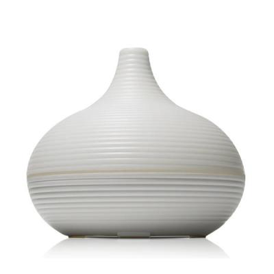 Cina Temporizzatore ultrasonico di superficie del diffusore 6hours dell'aroma del filo con la copertura della castagna in vendita
