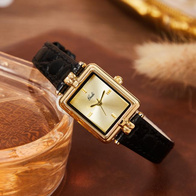 Vintage Small Square Gold Dial Women Quartz Watch Soft Leather Strap Slim Elegant Business Wristwatch Ladies Daily Jewelry Watch 3 Colors