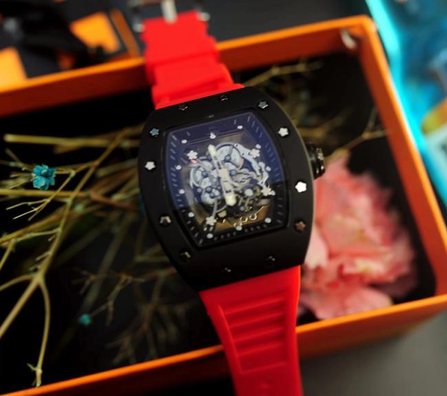 Tonneau Skeleton Dial Sports Wrist Watch for Men, Rubber Strap Luxury Hollow Dial Chronograph Business Male Wristwatch