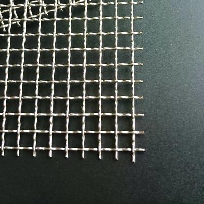 China Hoog Netwerk van de Koolstofstaal Op zwaar werk berekend Geplooid Draad 1m X 30m het Netwerk van het Mijnbouwscherm Te koop