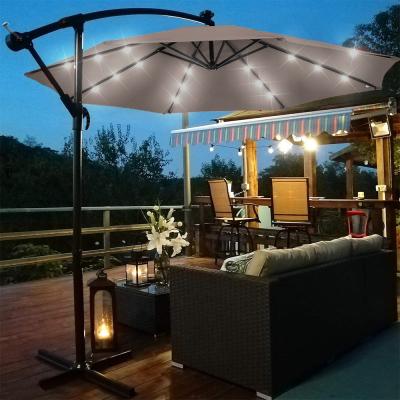 Chine Couleur personnalisée de l'ameublement d'extérieur Ombrelle à manivelle à main de 2,7 M avec parapluie en fer à LED à vendre