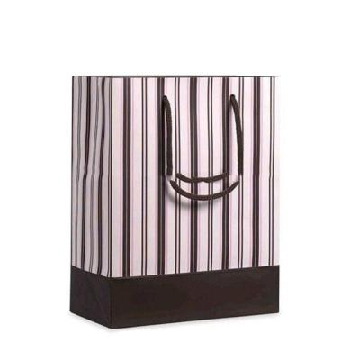 China Fast Food Printed Paper Bags Logo Print Embossing Or Glossy Lamination for sale