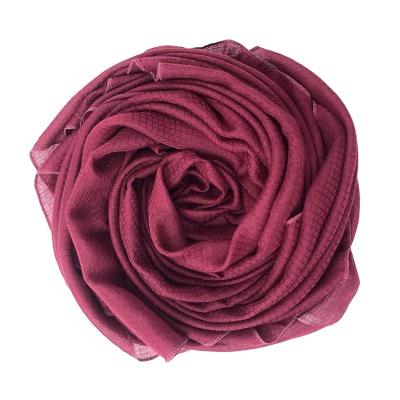 China 2022 New Arrivals Plain Jacquard Muslim Scarf Women Hijab Solid Color Diamond Check Water Ripple Cotton Voile square Scarf for sale
