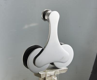 Chine Rouleaux accrochants de porte coulissante de pièce de douche à l'intérieur des roues jumelles de largeur de la poulie 5mm à vendre