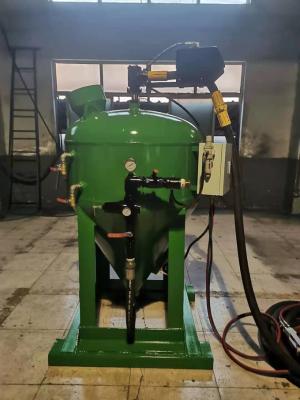 Cina Metal / Coil Dustless Sandblasting Equipment 6 - 8 Bar Air Pressure in vendita