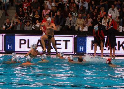 중국 P6.67 P8 P10 RGB는 단어를 스크롤링하는 화면 경기장고 휘도를 이끌었습니다 판매용