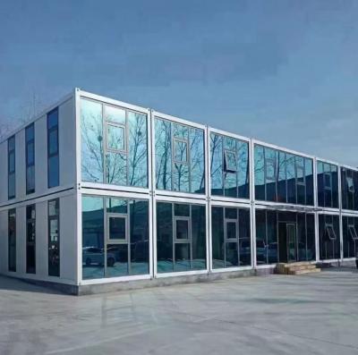 China Steel Door Prefabricated Container House 20ft 40ft Modular Steel Container Homes for sale