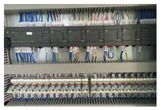 China Fuente de alimentación de la máquina 5W 380V el soldar de flujo de la serie del sistema de control del PLC de la PC U en venta