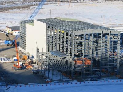 China Preconstrução de estruturas de aço de alta altura Kit de construção de estruturas de aço resistentes ao fogo Seísmico Fabricação de complexos comerciais à venda