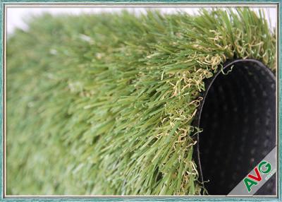 Chine Herbe artificielle se sentante molle naturelle de jardin, gazon de jardin de résistance de feu à vendre