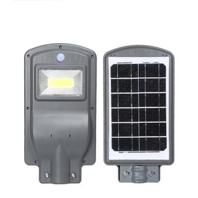 Cina Gli ABS rivestono tutti in un'iluminazione pubblica solare del LED con la batteria del fosfato del ferro del litio in vendita