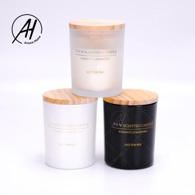 Cina Grande candela bianca nera profumata 100% della stazione termale della cera della soia di Matte Glass Jar dell'olio essenziale in vendita