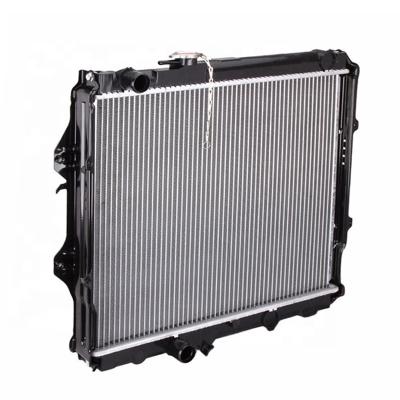 China Aluminum Alloy 16400-5B590 Diesel Generator Radiator For Toyota Hilux 89-93 à venda