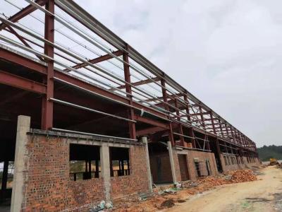 China Edificio industrial durable del taller de la estructura de acero del palmo largo para el flujo eficiente de la producción en venta