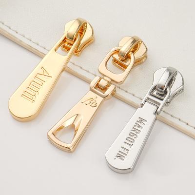 중국 5 Zipper Puller Engraved Logo Luxury Custom Zipper Sliders for Purse Bag Hardware 판매용