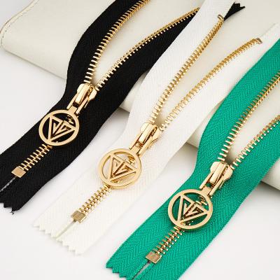 중국 Custom Logo Metal Brass Zipper for Clothing Jean Jacket Teeth Color Customized Color 판매용