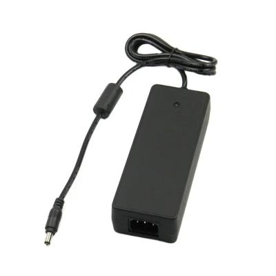 China Adaptador de energía de conmutación de conexión de escritorio 100W AC personalizado para tiras LED en venta