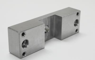 Cina La fresatrice su ordinazione di CNC parte la fabbricazione con la smerigliatrice di CNC/macchina per la frantumazione in vendita