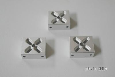 China Serviços fazendo à máquina do CNC da precisão de alumínio do OEM para o avião modelo/aviões à venda