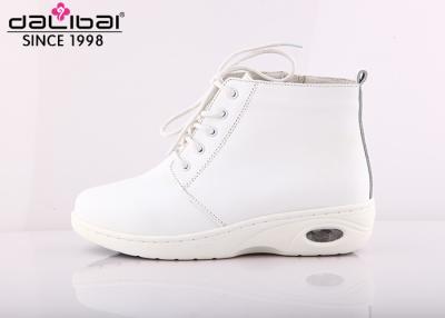Cina La professione d'infermiera bianca d'avanguardia comoda di camminata delle scarpe di lavoro dell'infermiere ostruisce l'ampia larghezza in vendita