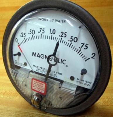 China Manómetro diferencial original 2002C W25J WW 2002C Dwyer en venta