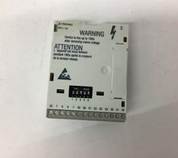China Lenze-Standard-E/A-Modul Typ E82ZAFSC001 - in sehr gutem Zustand verwendet zu verkaufen