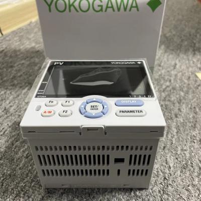 中国 オリジナルニュー UT35A-000-10-00 最安値の温度デジタルコントローラ 販売のため