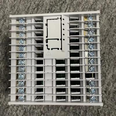 中国 オリジナルニュー UT35A-000-10-00 最安値の温度デジタルコントローラ 販売のため