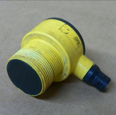 Cina Banner Engineering T30SP6FF600Q Sensore fotoelettrico, campo fisso, 600 mm, 10-30VDC, PNP, QD, T30 in vendita