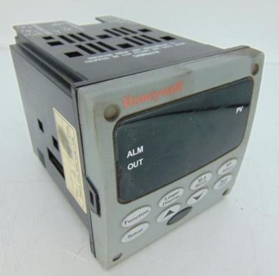 China Control digital universal 100% nuevo y original Peso 1,3 kg Precisión ± 0,25% en venta