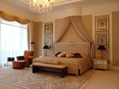 中国 ヨーロッパの革Hotel Furniture Set WithのUphostery王の生地の長椅子のラウンジ チェア 販売のため