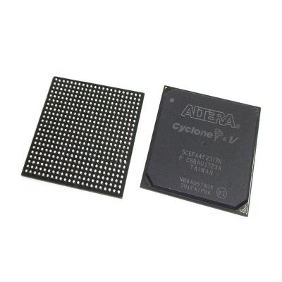Cina Intel/Altera 5CEFA7F23I7N ha incluso il dispositivo logico programmabile dell'unità di elaborazione BGA-484 in vendita