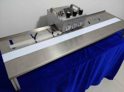Cina PWB Depanelizer dell'alluminio con le lame circolari per la striscia del pannello del LED in vendita