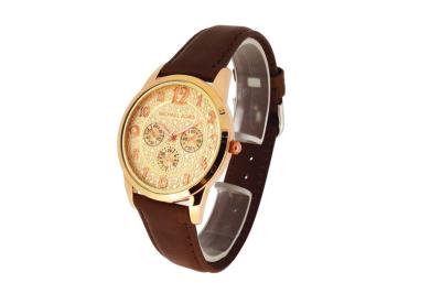 China Reloj con pilas en venta