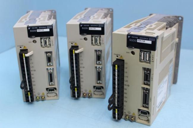 750w Output 8.8A Yaskawa Servo Drive Electric SERVO PACK SGDS-08A15A 0