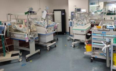 Cina Rimuove 99,99% dello sterilizzatore neonatale dell'aria di ultravioletto della stanza PM0.3 in vendita