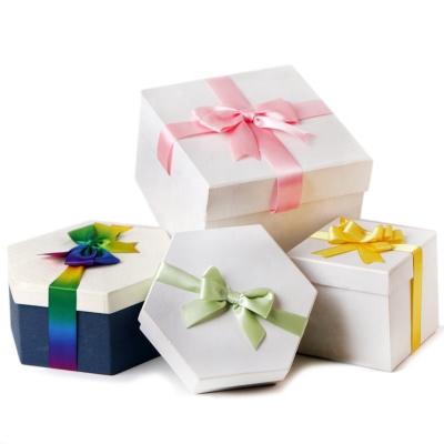 Boîte cadeau Emballage ruban arc avec boucle d'étirement de MSD en couleurs arc-en-ciel et design personnalisé