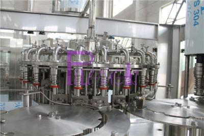 Chine Machine en plastique remplissante 3 in-1 de remplisseur de bouteille d'équipement de boisson automatique industrielle à vendre
