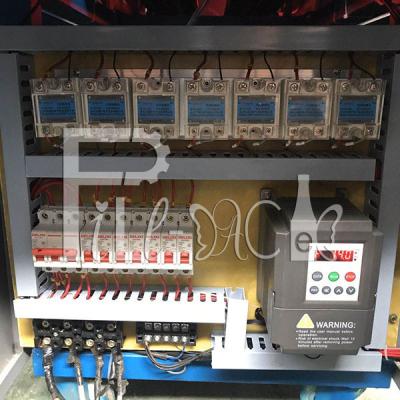 중국 2000ml 반자동 페트병 블로잉 머신 1200BPH 판매용