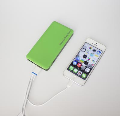Cina dispositivo d'avviamento portatile di salto del veicolo di 12V 4500mah/dispositivo d'avviamento ricaricabile di salto di potere in vendita