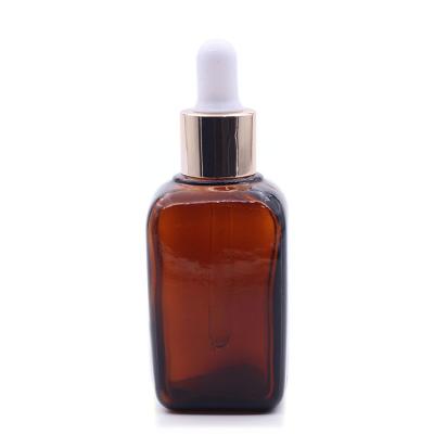 Cina Vetro quadrato Amber Essential Oil Bottles 15ml 25ml 35ml 50ml 100ml con il contagoccia in vendita